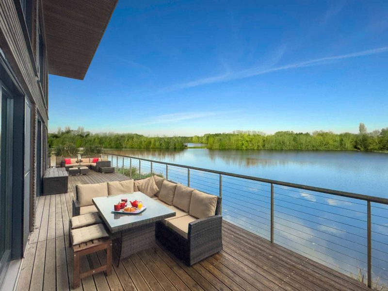 16 Huntsman Lake - Cotswolds Luxury Holidays
